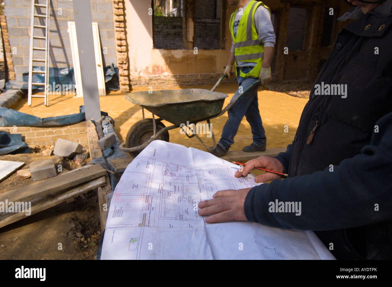 House construction london hi-res stock photography and images - Alamy