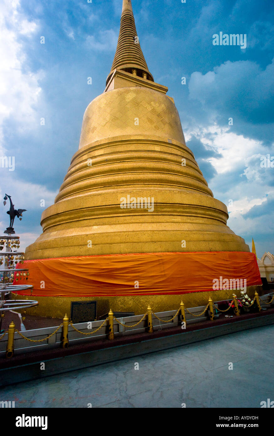 Golden Mount Bangkok Stock Photo - Alamy
