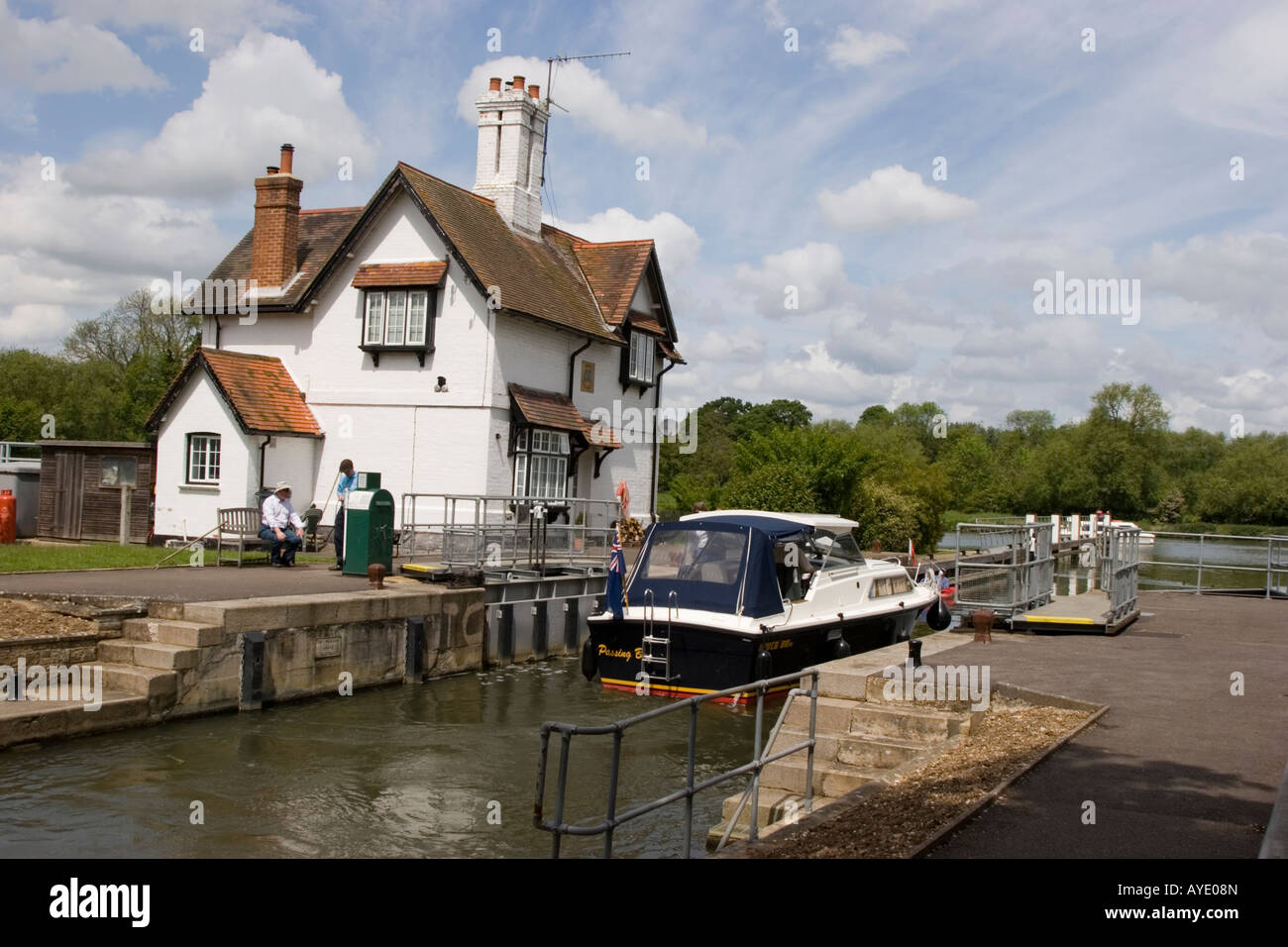 Lock and lock keeper s cottage on the River Thames through Goring and ...