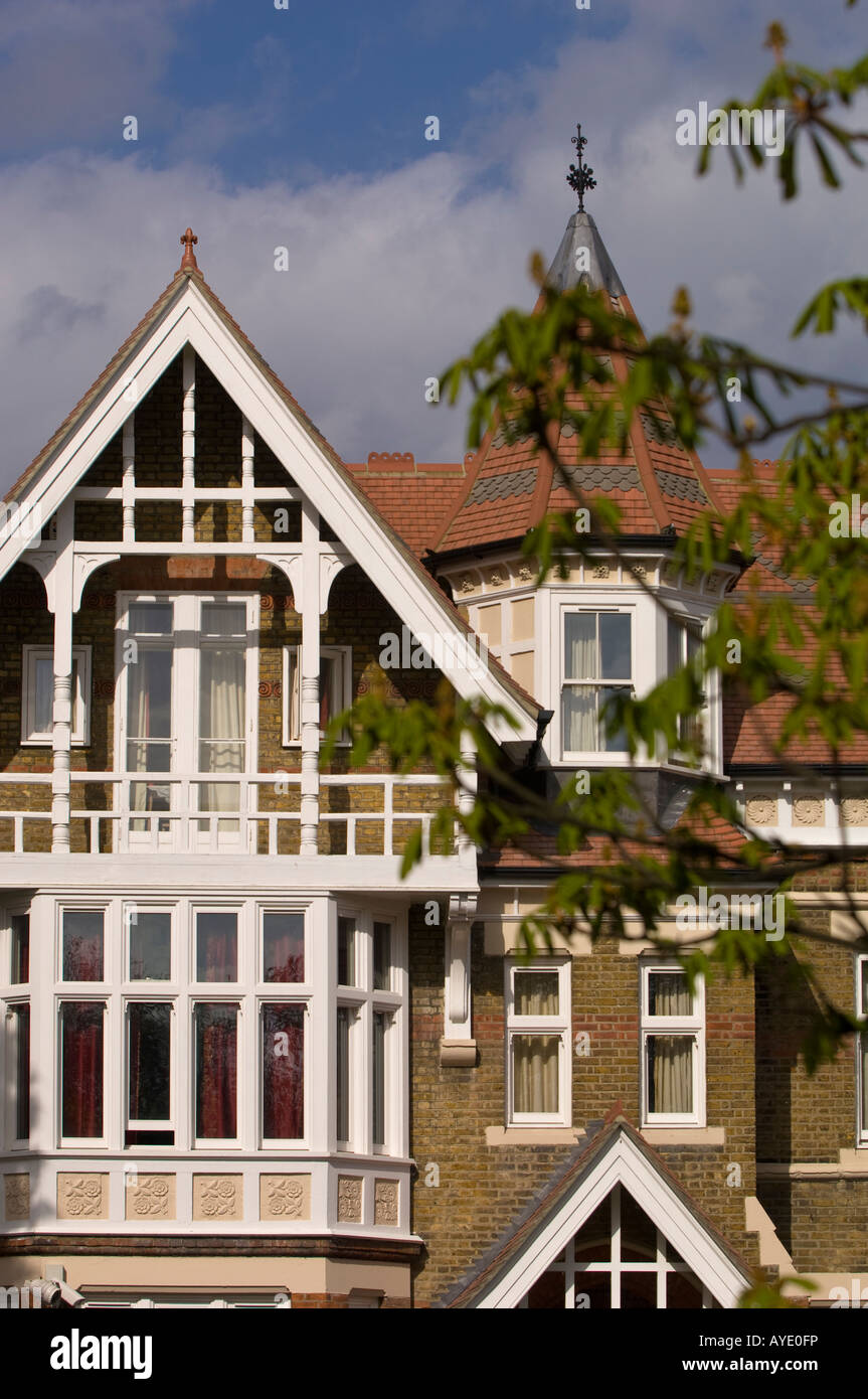 Ealing house hi-res stock photography and images - Alamy