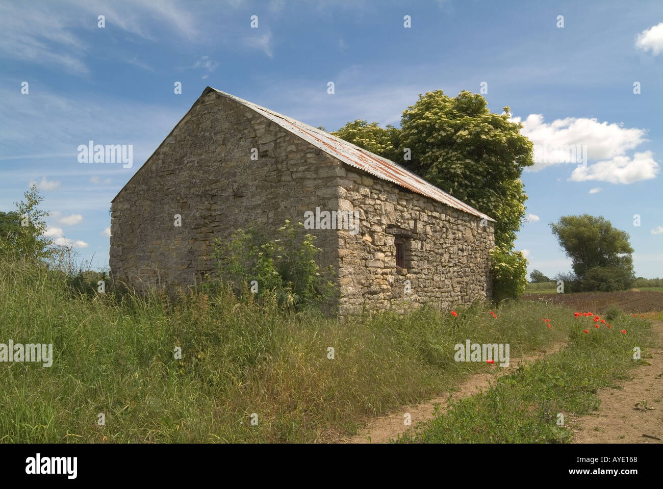 farm building barn hut farming agriculture conversion Stock Photo - Alamy