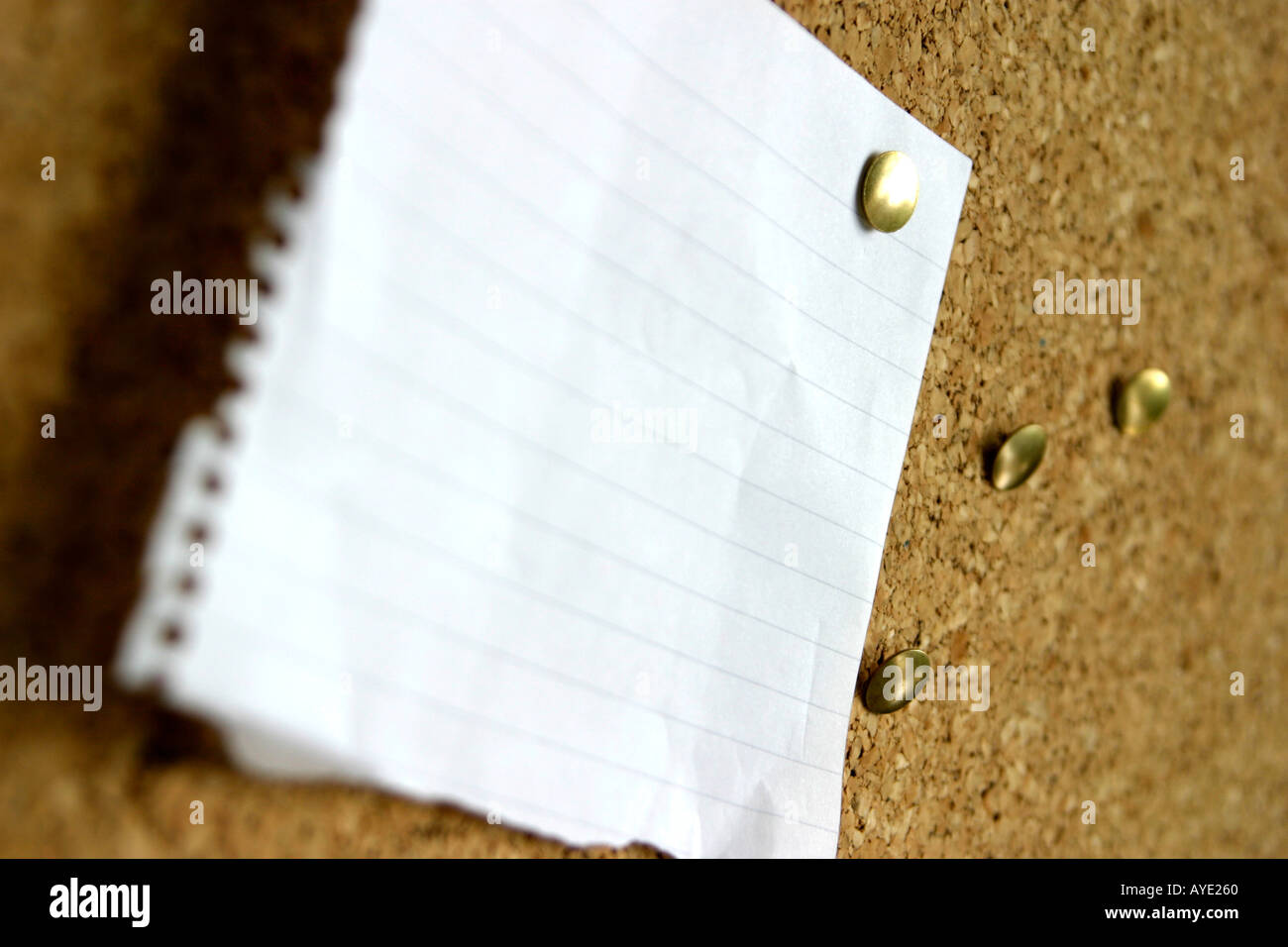 Piece of paper drawing pin hi-res stock photography and images - Alamy