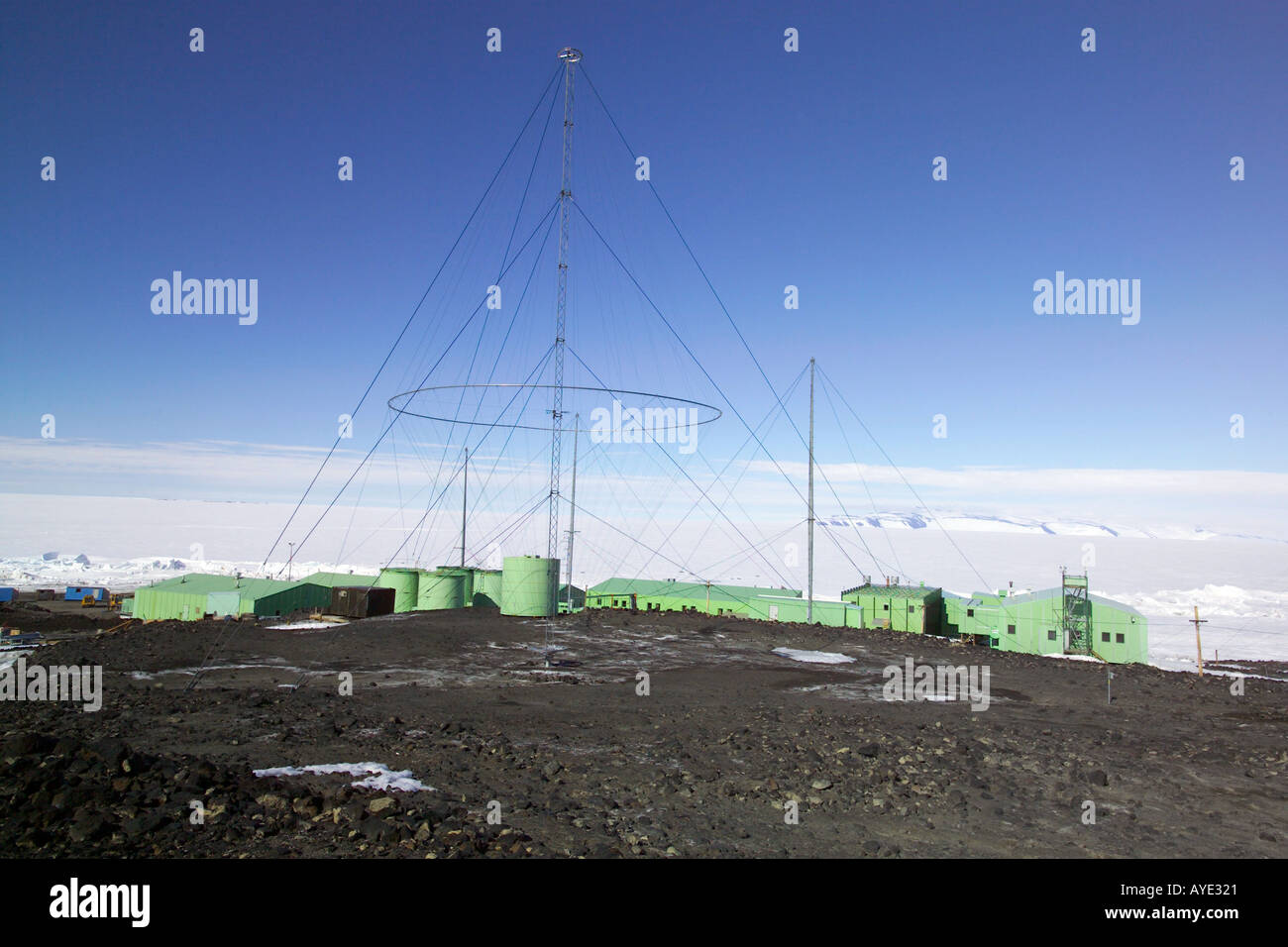 Scott of antarctica hi-res stock photography and images - Alamy
