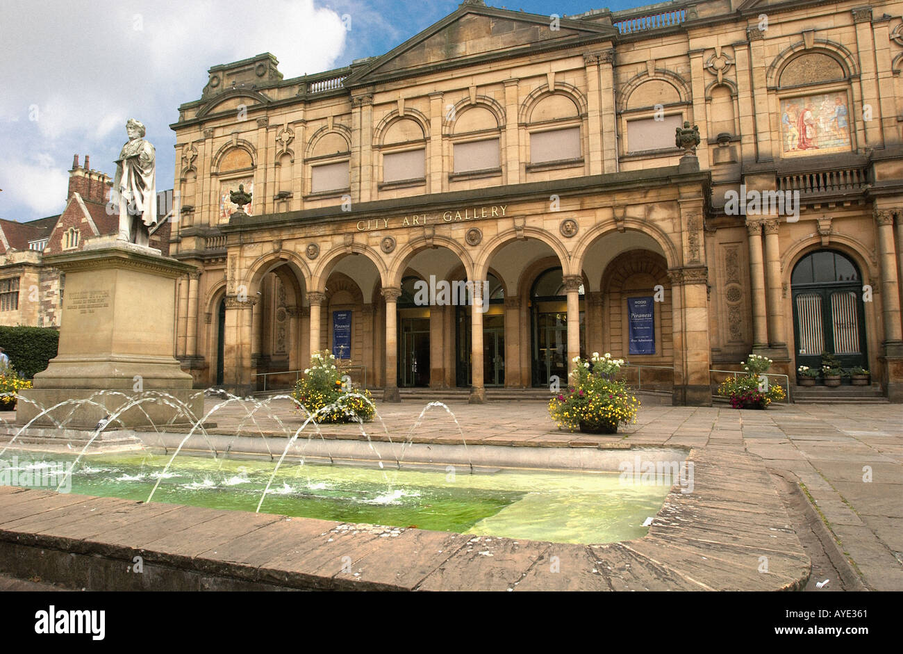 At york art gallery hi-res stock photography and images - Alamy