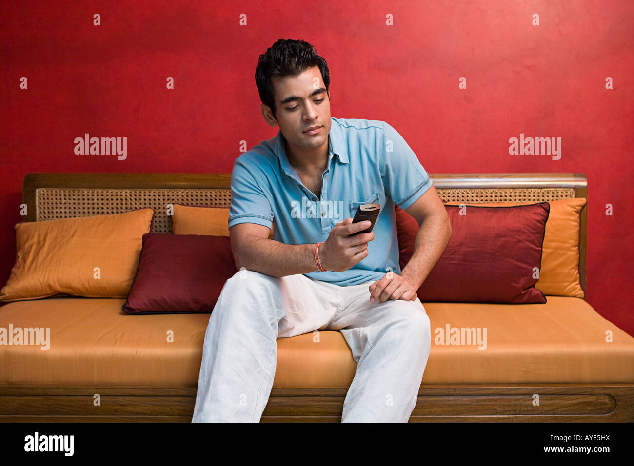 Man using cell phone Stock Photo - Alamy