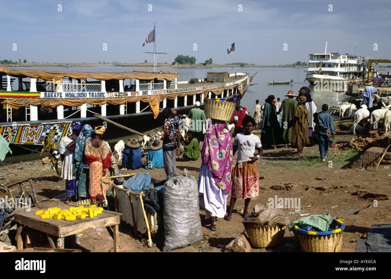 Market on the banks of the Niger River Mopti Mali West Africa Stock ...