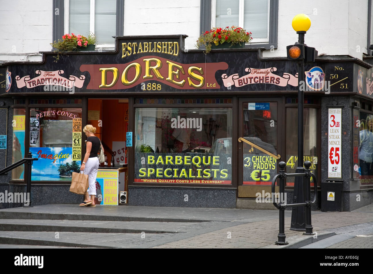 High street butcher hi-res stock photography and images - Alamy