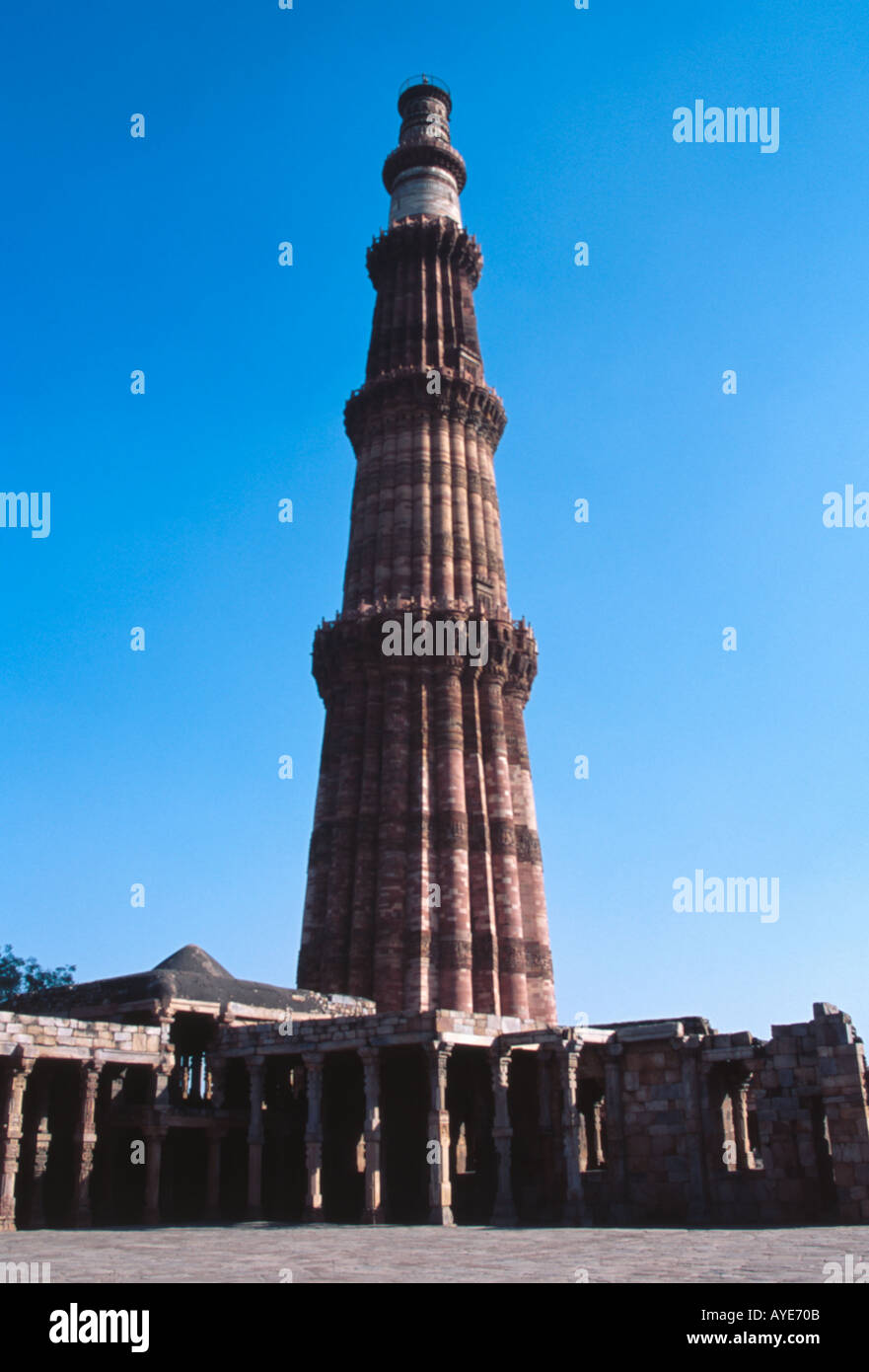 Qutb Minar Delhi Uttar Pradesh India Stock Photo - Alamy