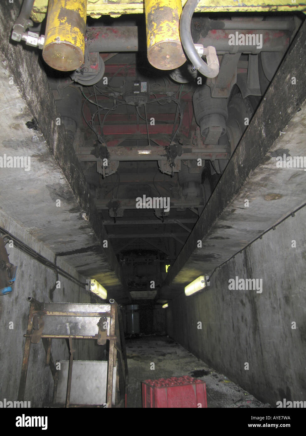 Heavy goods vehicle HGV inspection pit Stock Photo - Alamy