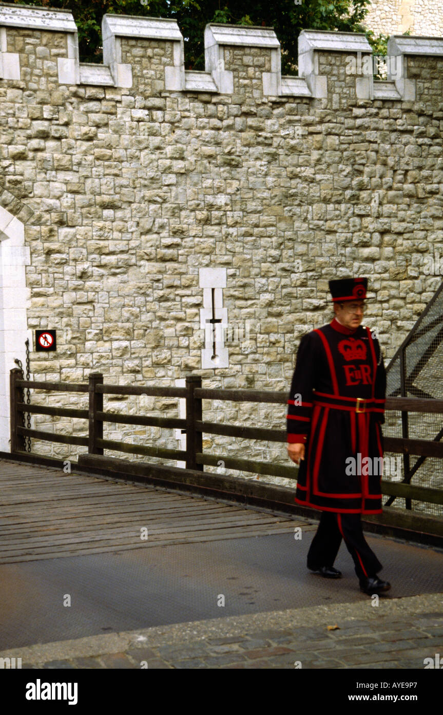Beefeater Tower London High Resolution Stock Photography and Images - Alamy
