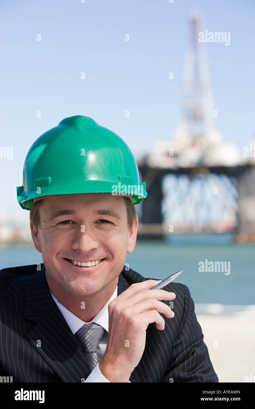 Container construction techniques hi-res stock photography and images ...