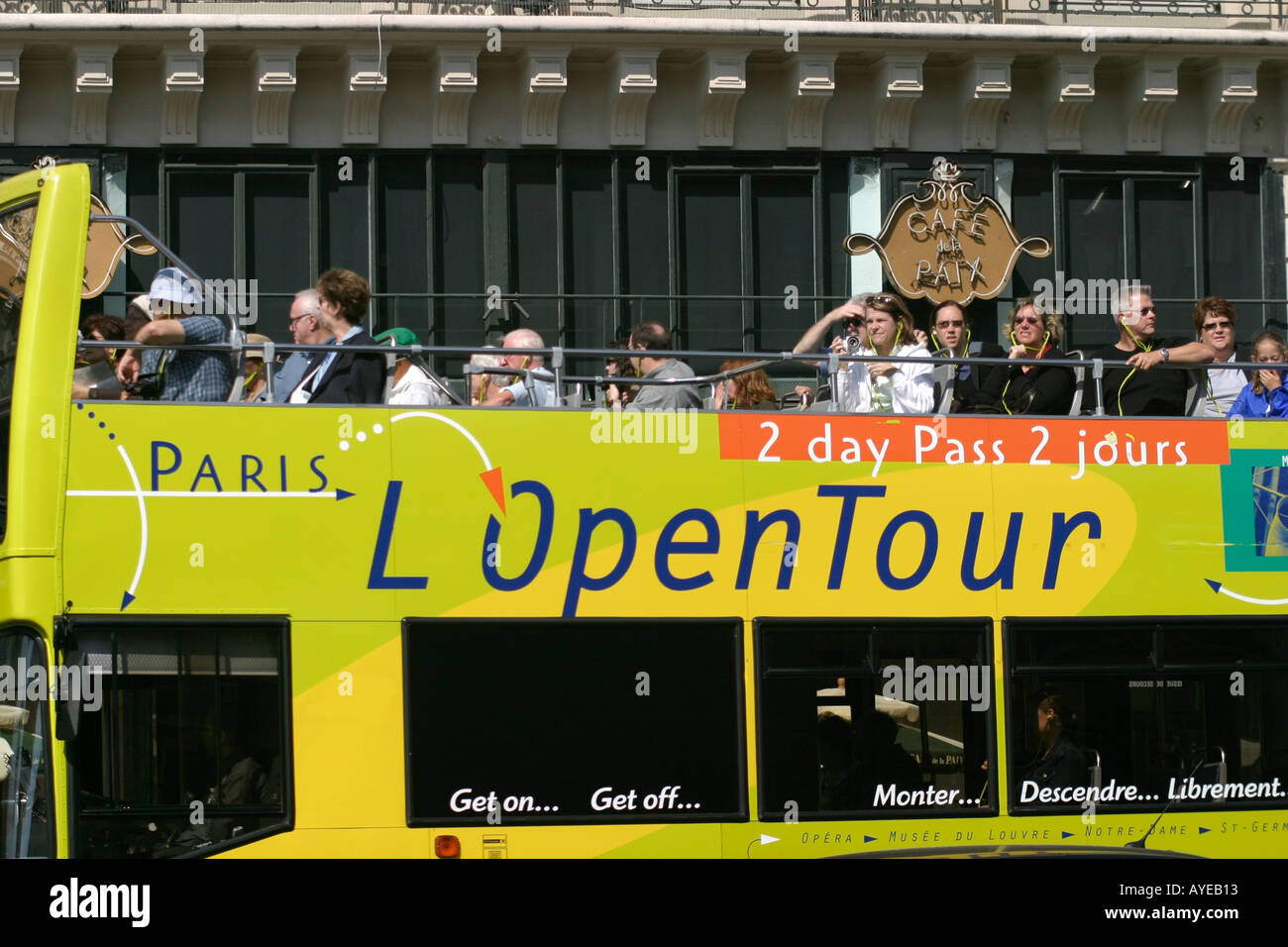 Open top bus paris hi-res stock photography and images - Alamy
