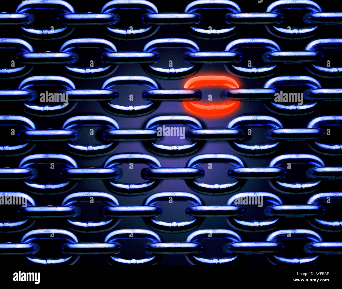 glowing chain link in group of chains Stock Photo - Alamy