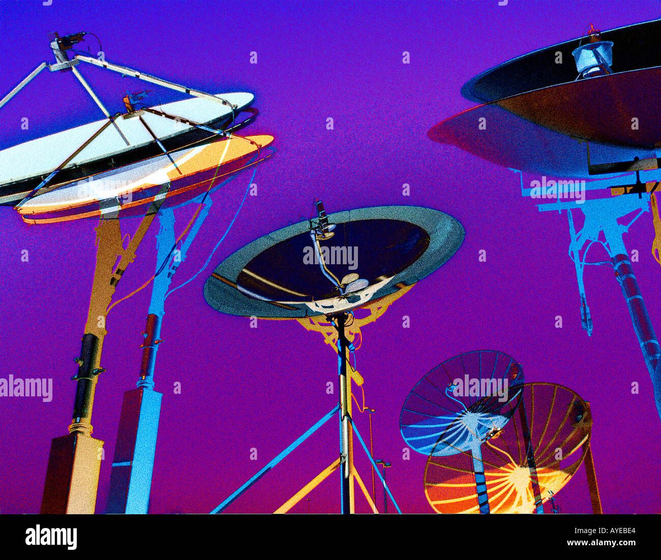 Microwave signal dishes hi-res stock photography and images - Alamy