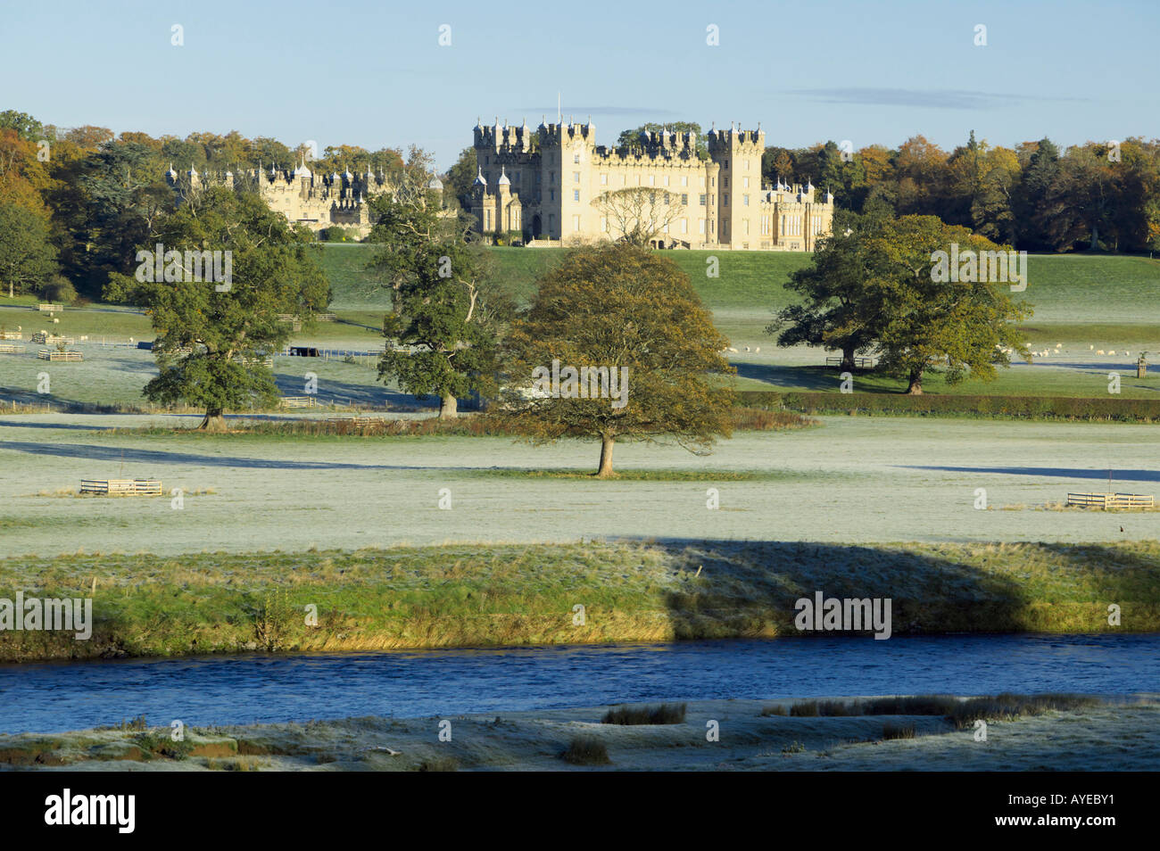 Floors Castle and the River Tweed, near Kelso, Scottish Borders ...