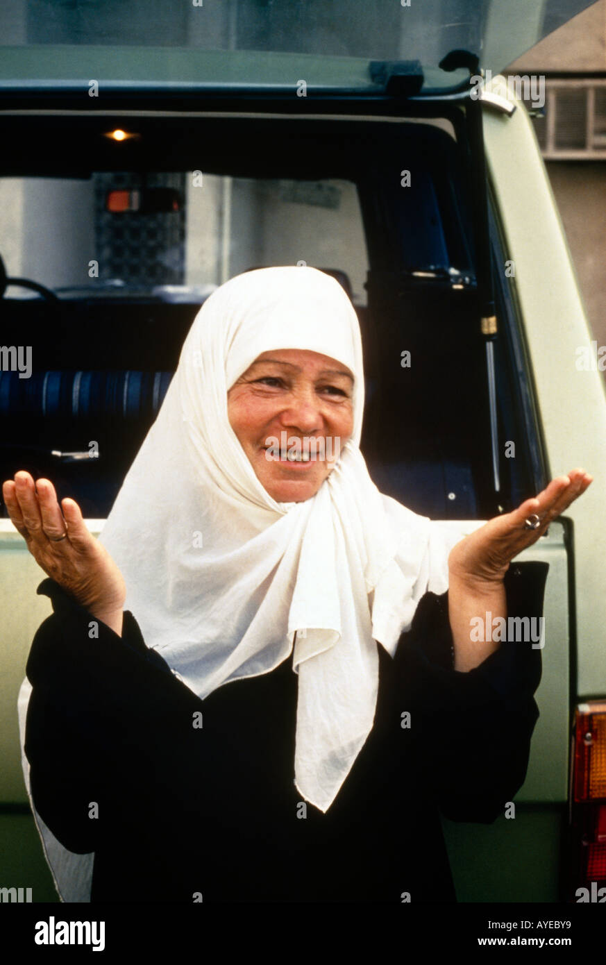 Saudi arabia mecca hajj woman hi-res stock photography and images - Alamy