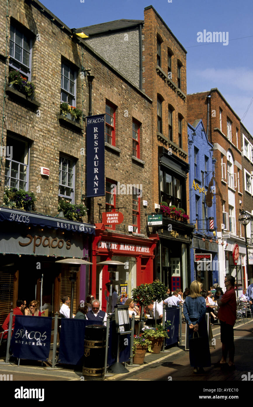 Ireland Dublin street scene cafes pubs people Stock Photo - Alamy