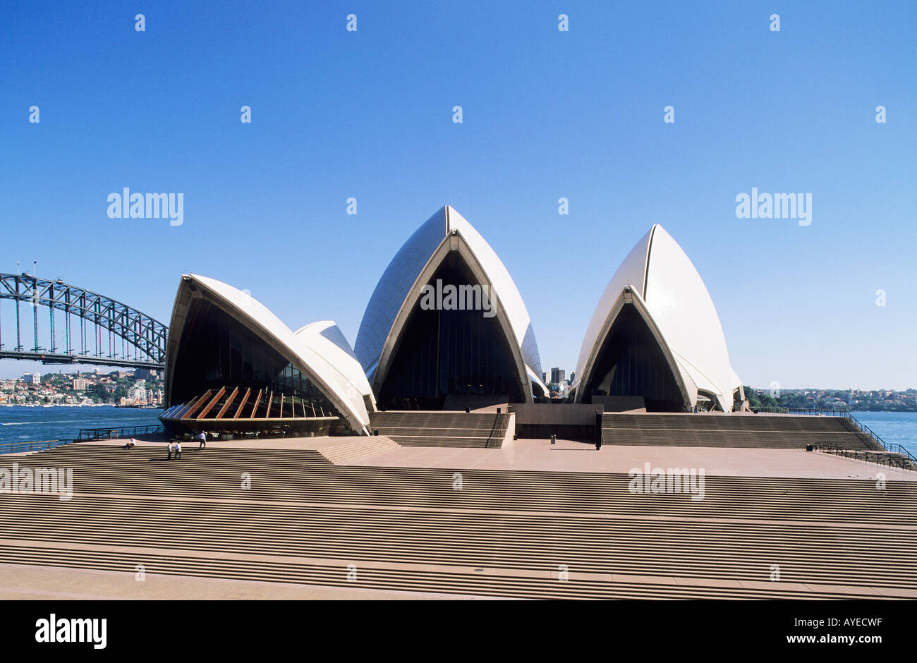 Forecourt steps to Sydney Opera House Stock Photo: 9761694 - Alamy