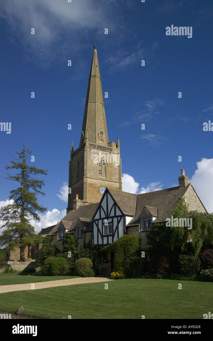 Teddington church hi-res stock photography and images - Alamy