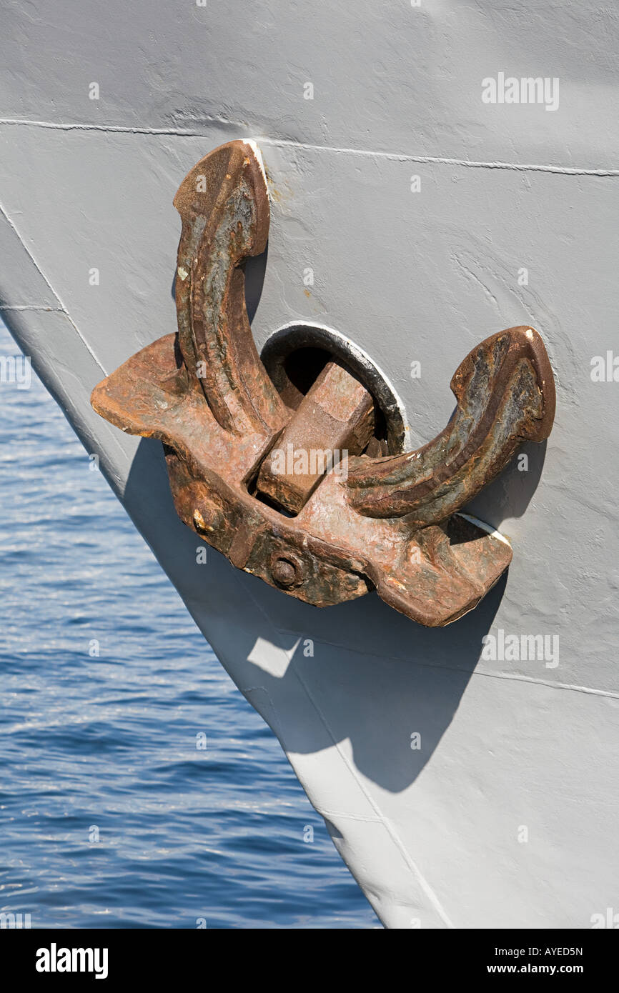 Anchor on ship Stock Photo - Alamy