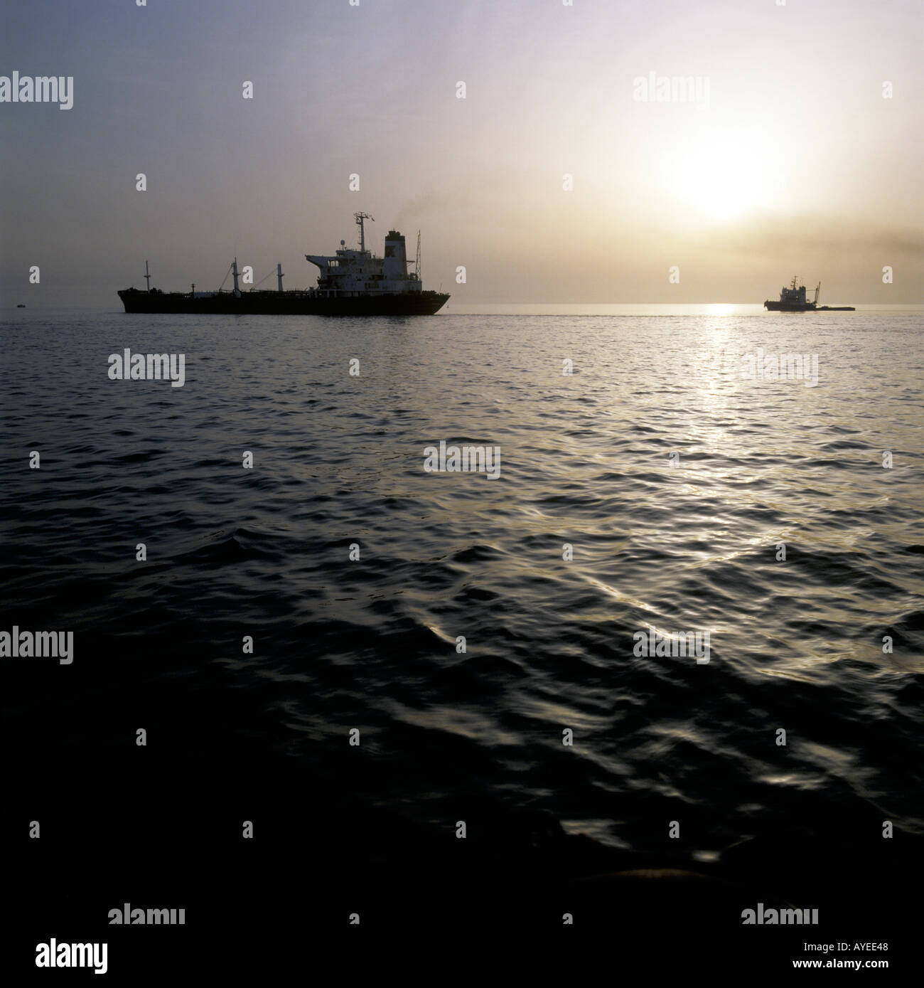 Oil tanker persian gulf hi-res stock photography and images - Alamy