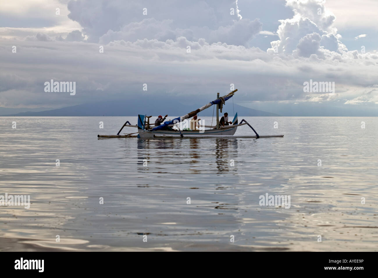 Handline fishing hi-res stock photography and images - Alamy