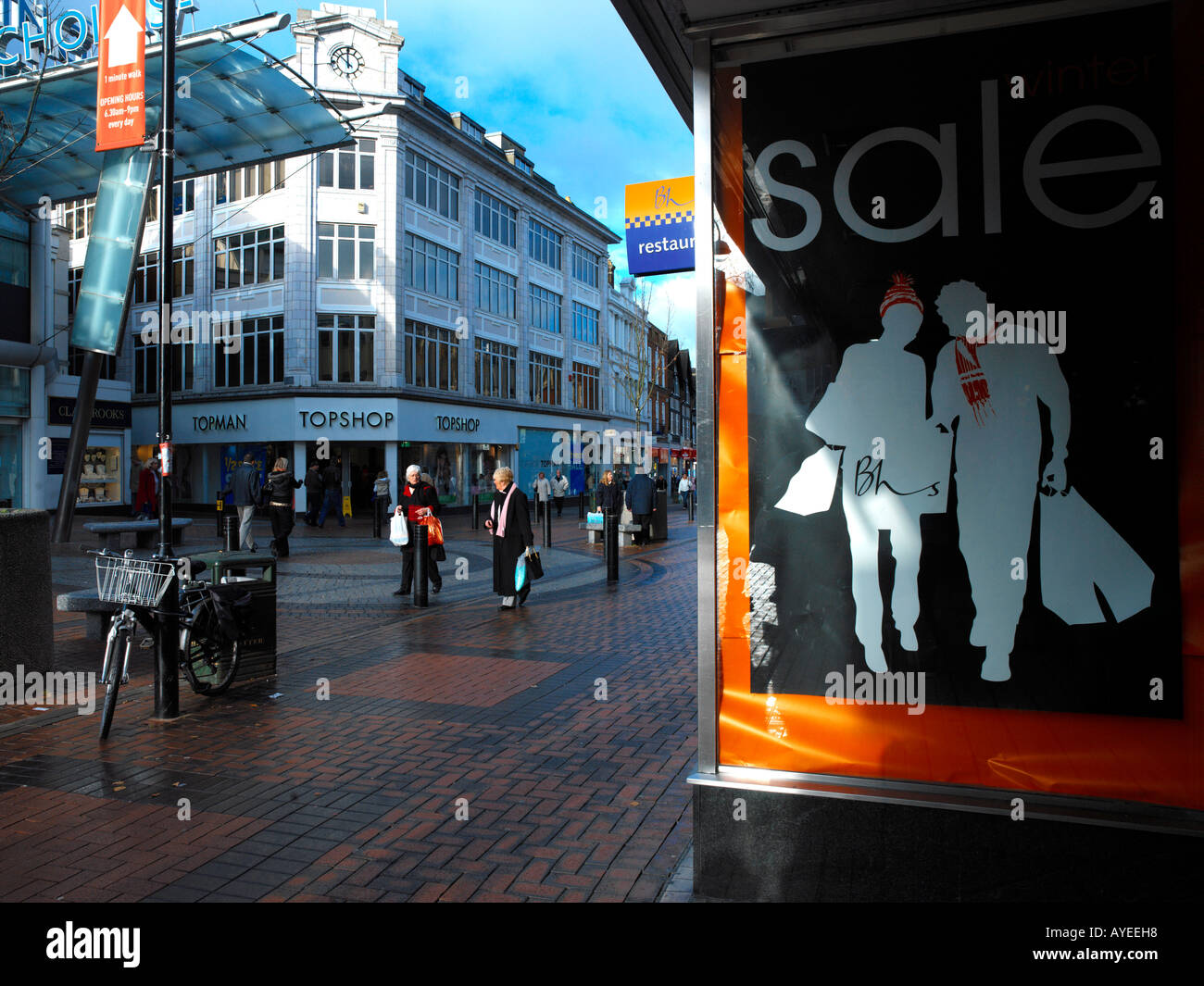 Sutton high street pedestrian zone hi-res stock photography and images ...