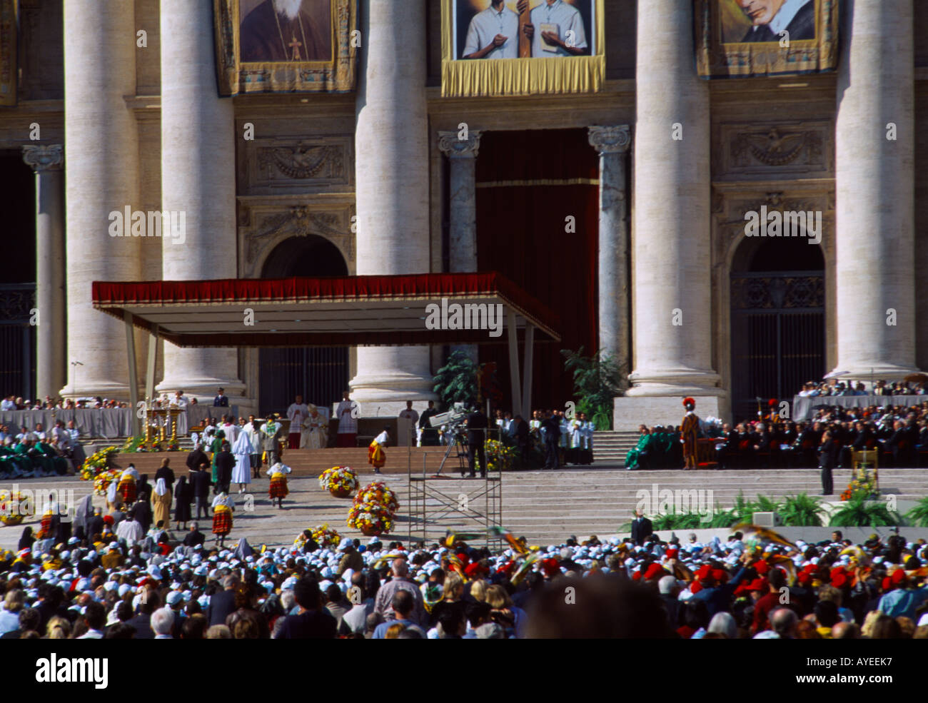 Vatican Rome Italy Crowd Watching Pope at Beatification Stock Photo - Alamy