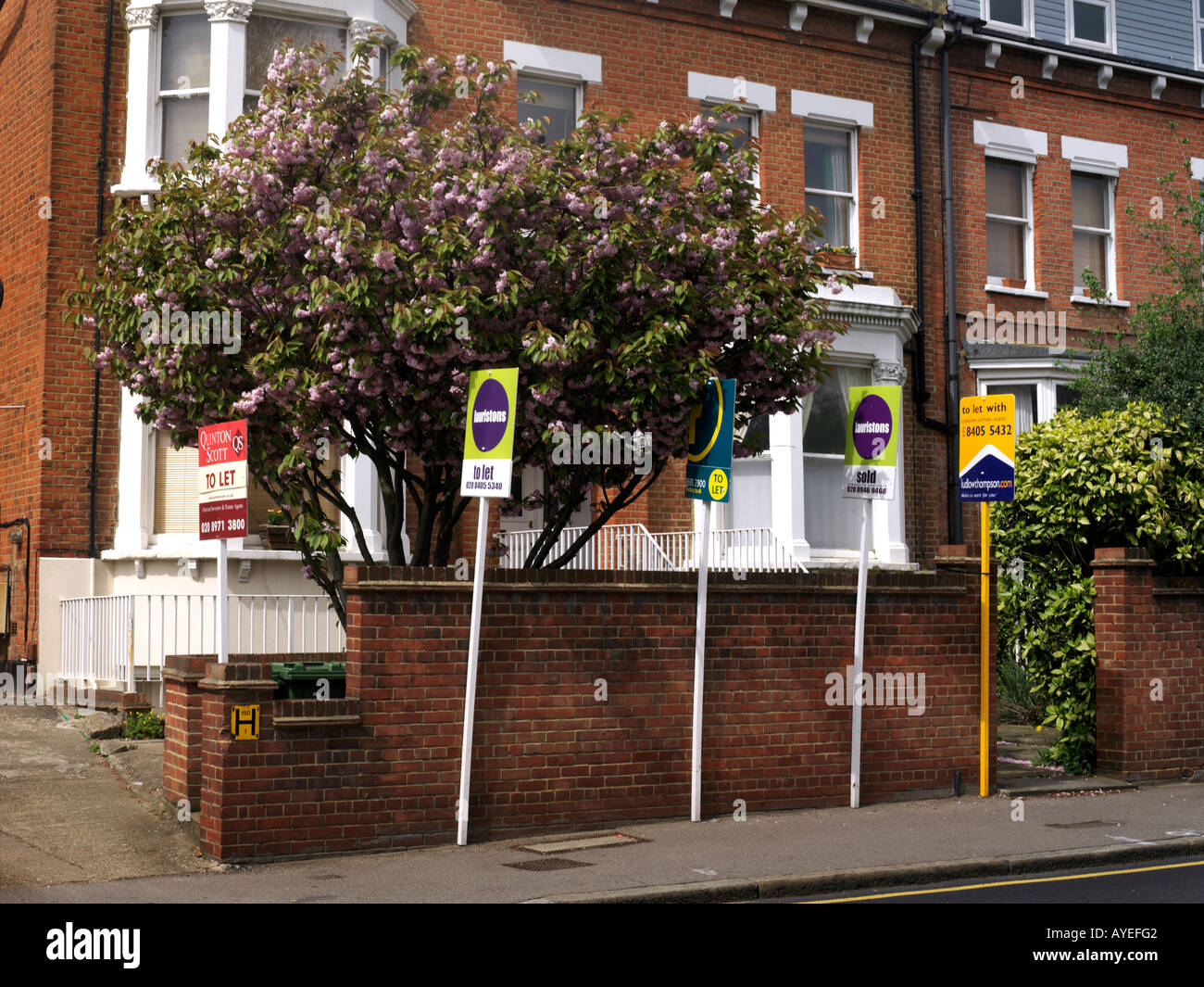 Worple road hi-res stock photography and images - Alamy