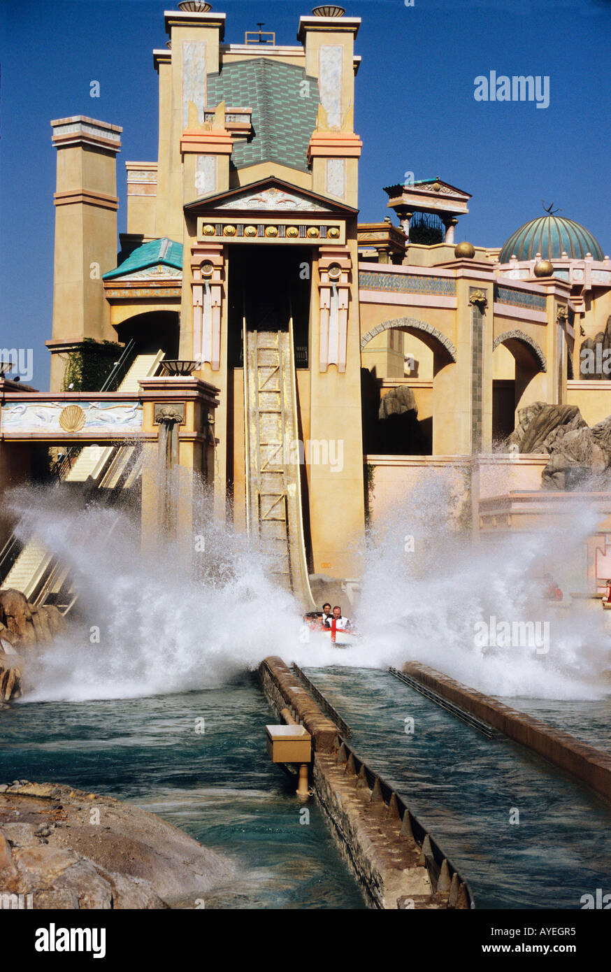 Journey atlantis ride sea world hi-res stock photography and images - Alamy