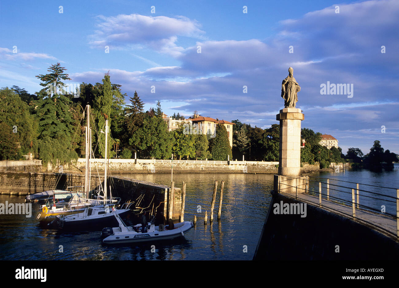 Pallanza harbour Lago Maggiore Stock Photo - Alamy