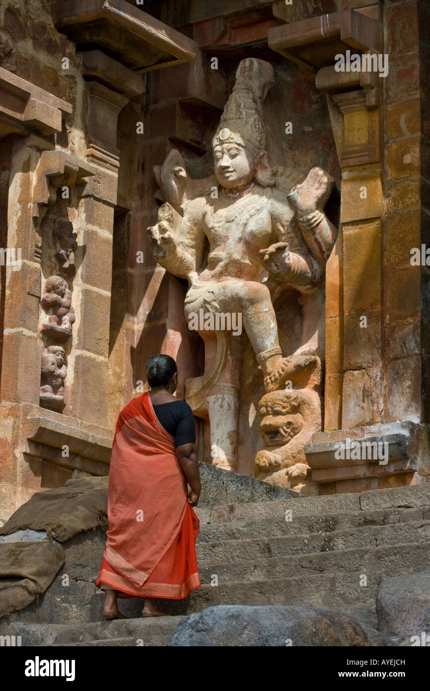 Brihadeeswarar temple thanjavur front hi-res stock photography and ...