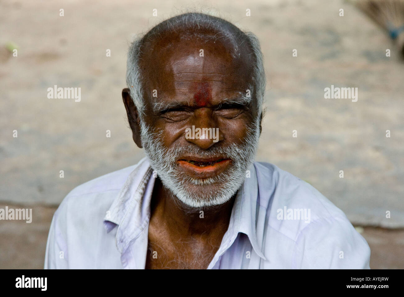 Old Hindu Man in Thanjavur South India Stock Photo - Alamy