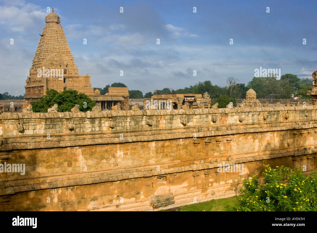 Brihadishwara Hindu Temple in Thanjavur South India Stock Photo - Alamy