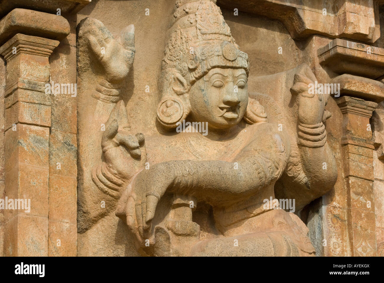 Ancient hindu stone temple hi-res stock photography and images - Alamy