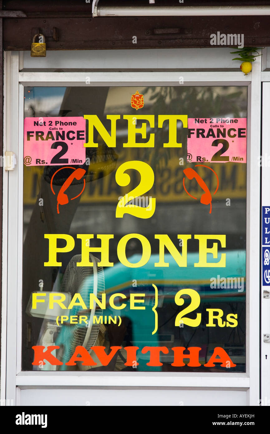 Phone booth france hi-res stock photography and images - Alamy