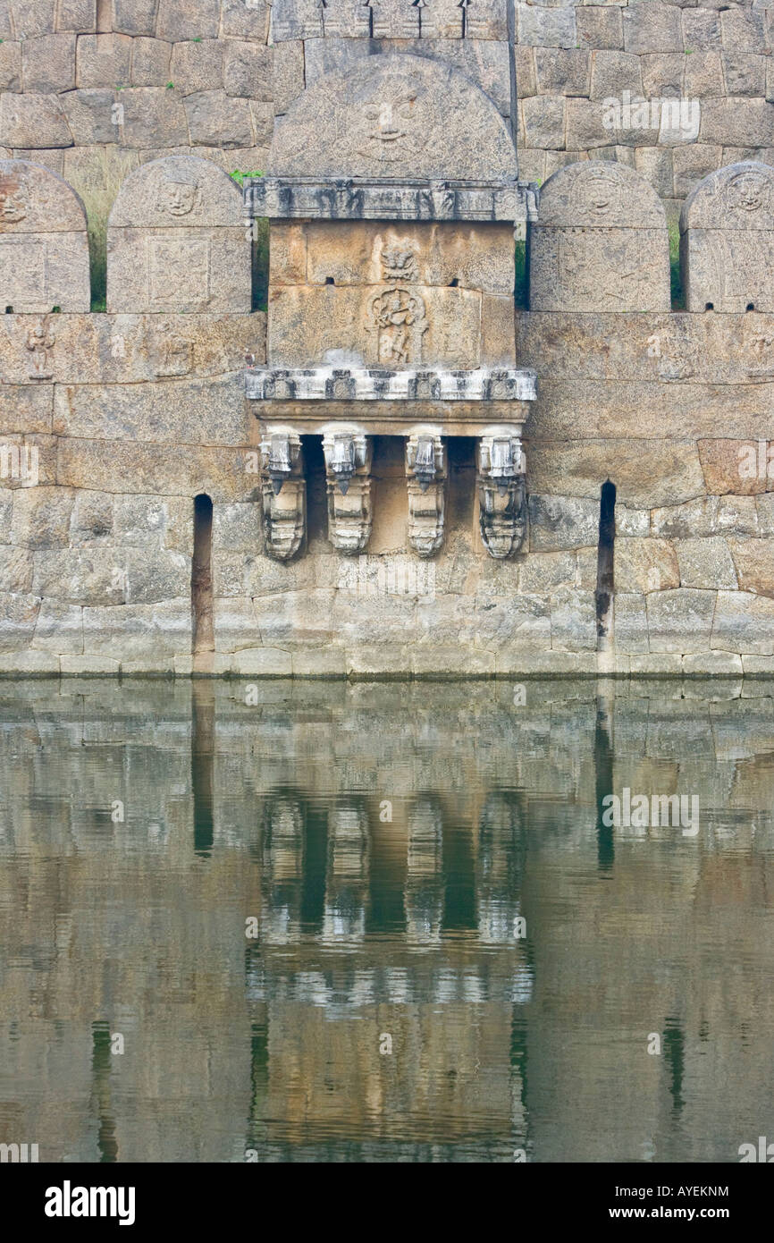 Moat and Walls at Vellore Fort in Vellore South India Stock Photo - Alamy