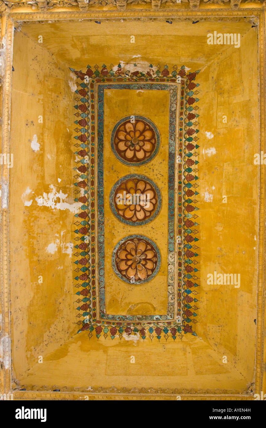 Thirumalai nayak palace ceiling design hi-res stock photography and ...