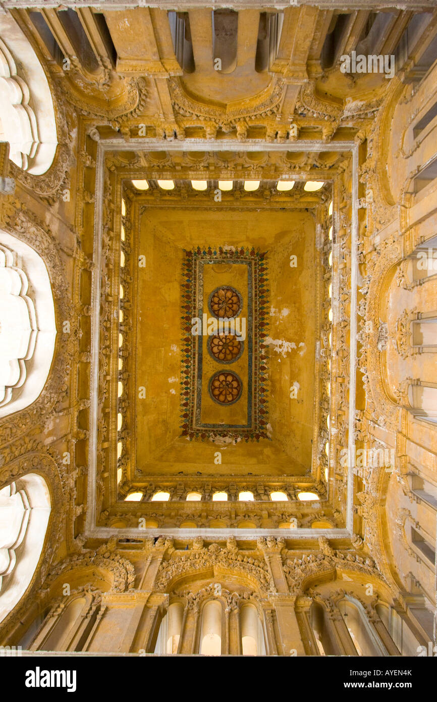 Thirumalai nayak palace ceiling design hi-res stock photography and ...