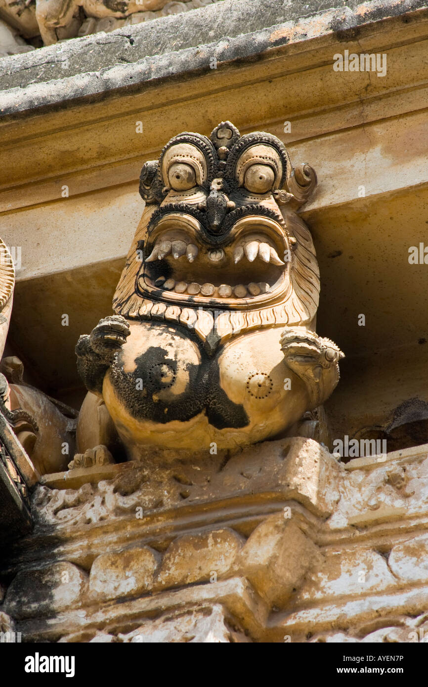 Scary Statues Inside the Tirumalai Nayak Palace in Madurai South India ...