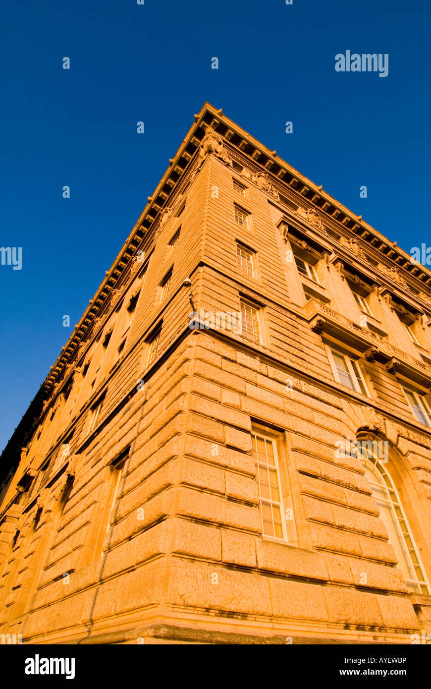 Corner of Cunard building, Liverpool, England, UK Stock Photo - Alamy