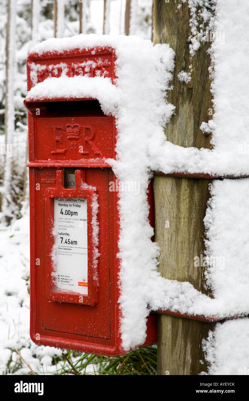 Royal Mail red letter box covered in snow Stock Photo - Alamy