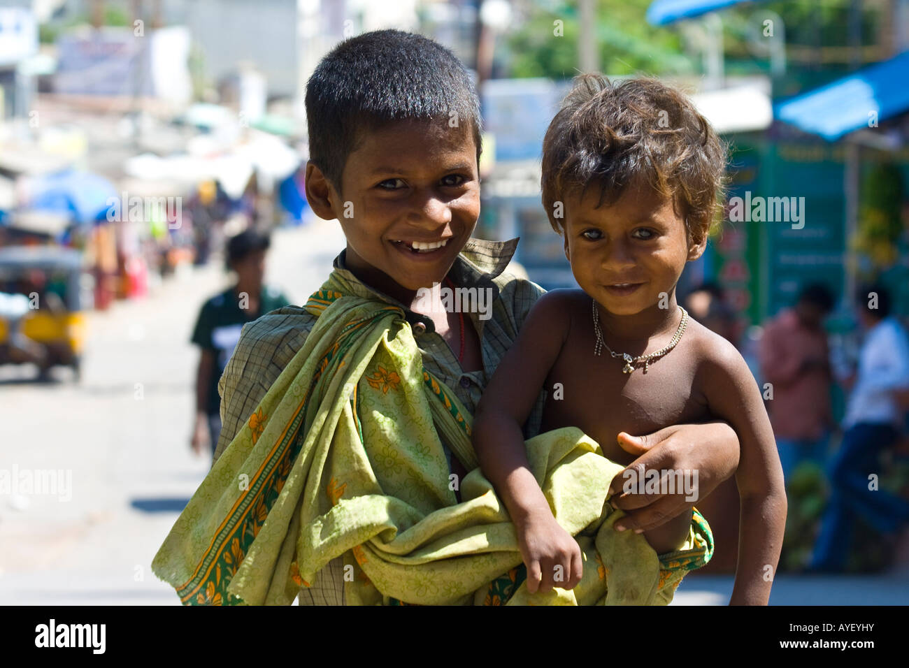 Poverty children begging hi-res stock photography and images - Alamy