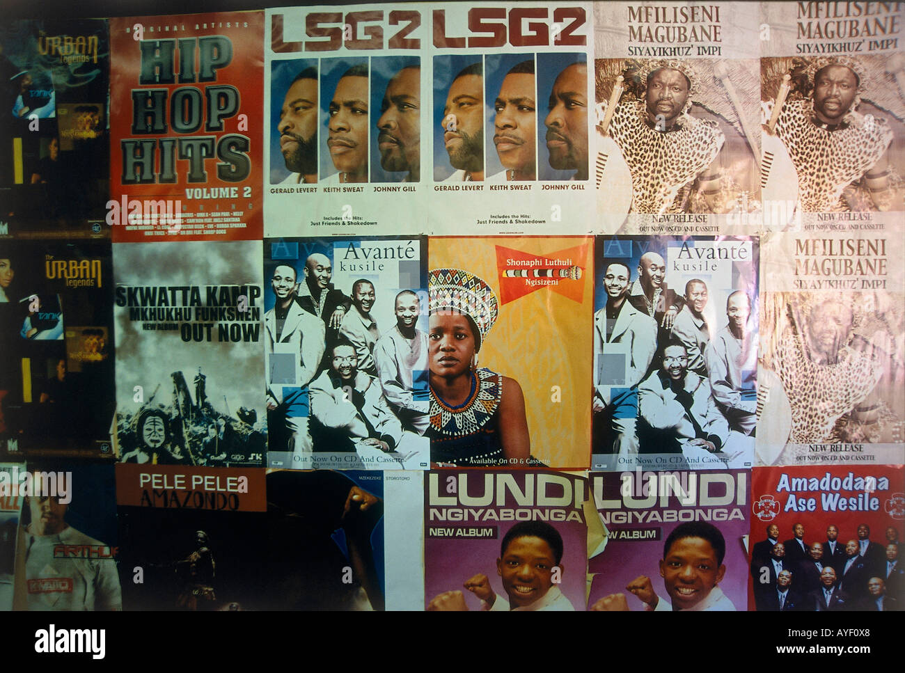 Posters of singers hi-res stock photography and images - Alamy