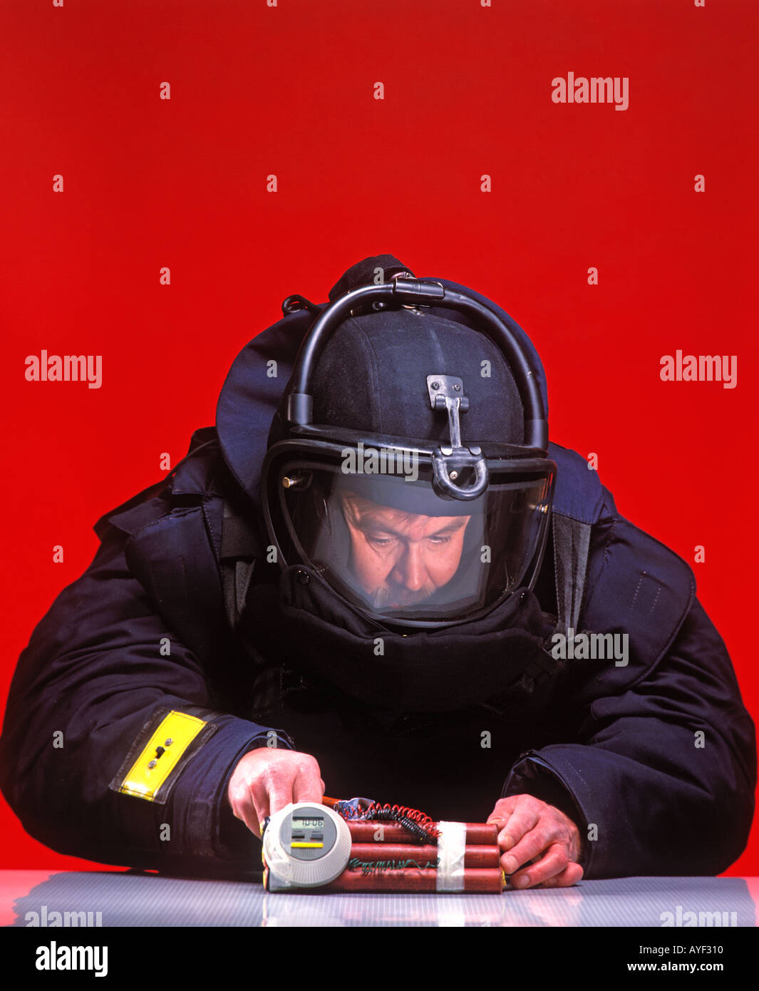Bomb technician hi-res stock photography and images - Alamy