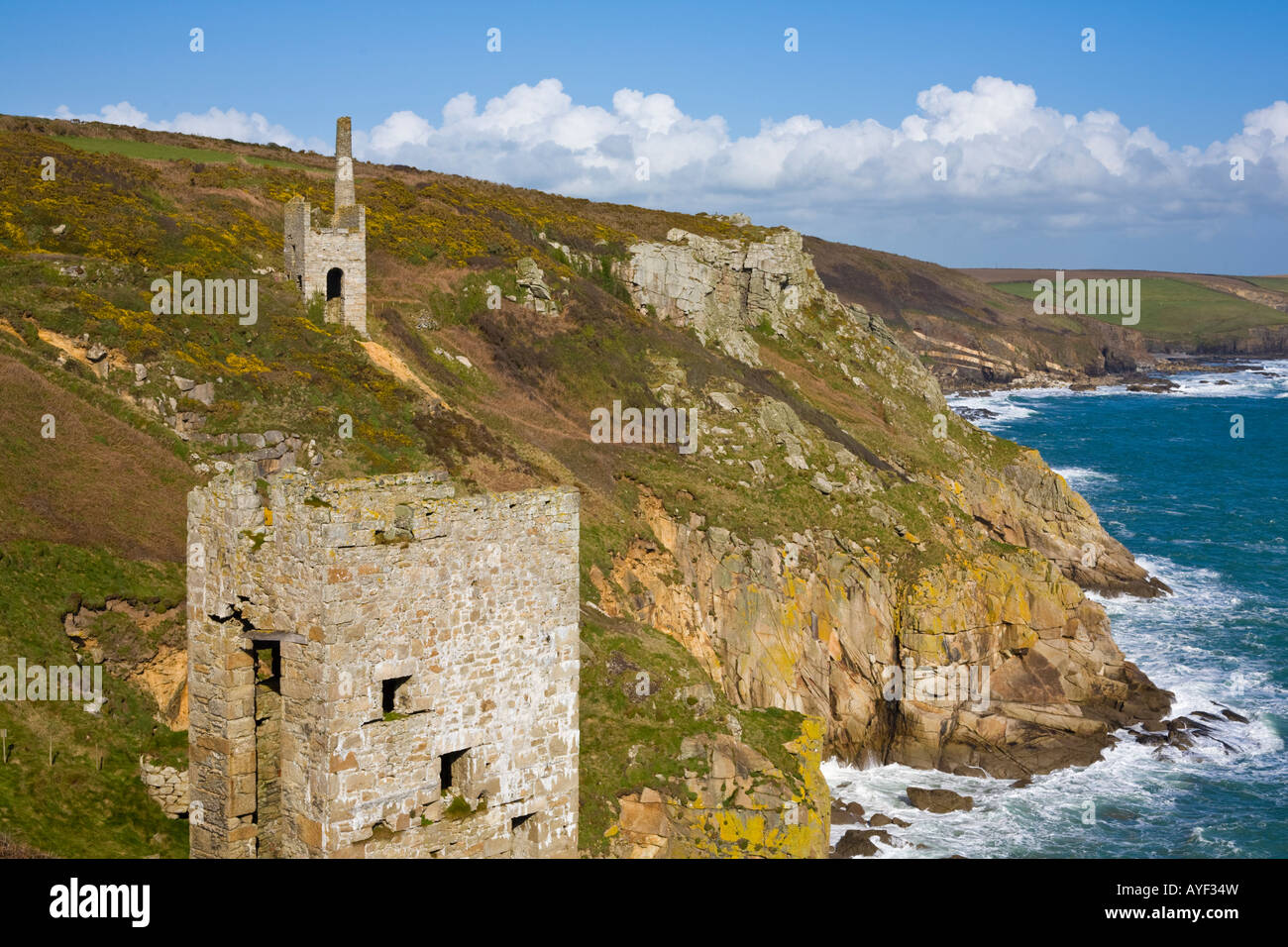 Mine engine houses hi-res stock photography and images - Alamy