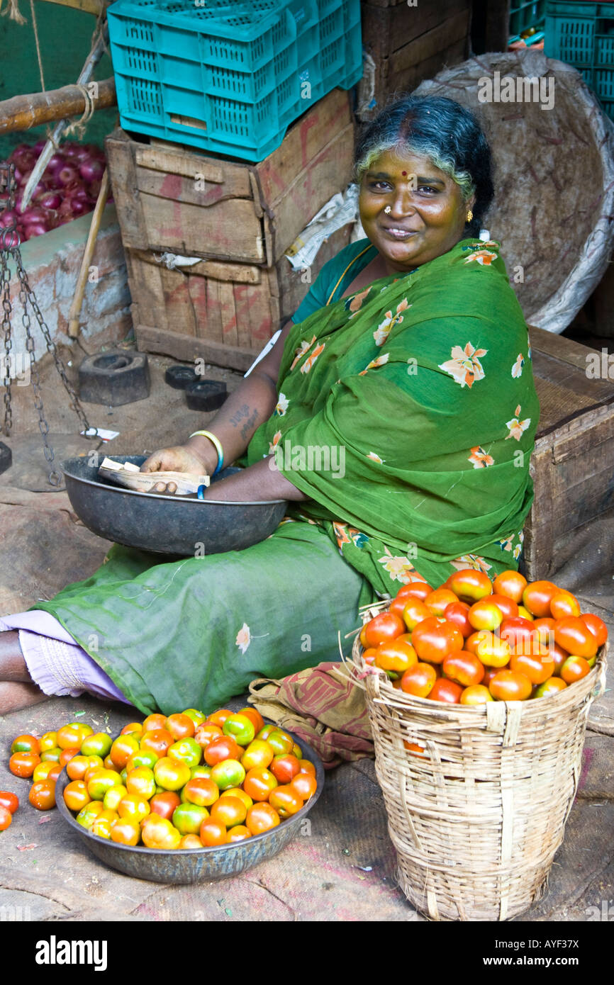 Woman Selling Tomatoes in a Vegetable Market in Madurai South India ...