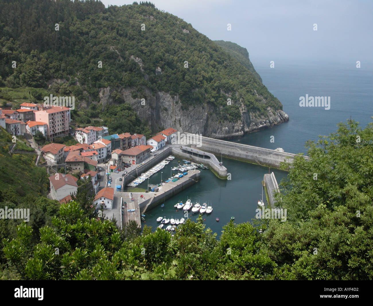 Elantxobe Harbour High Resolution Stock Photography and Images - Alamy