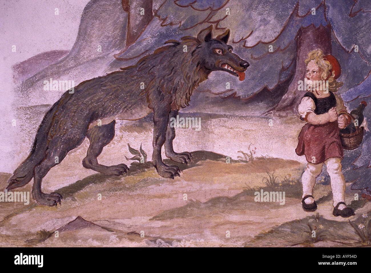 Little red riding hood hi-res stock photography and images - Alamy