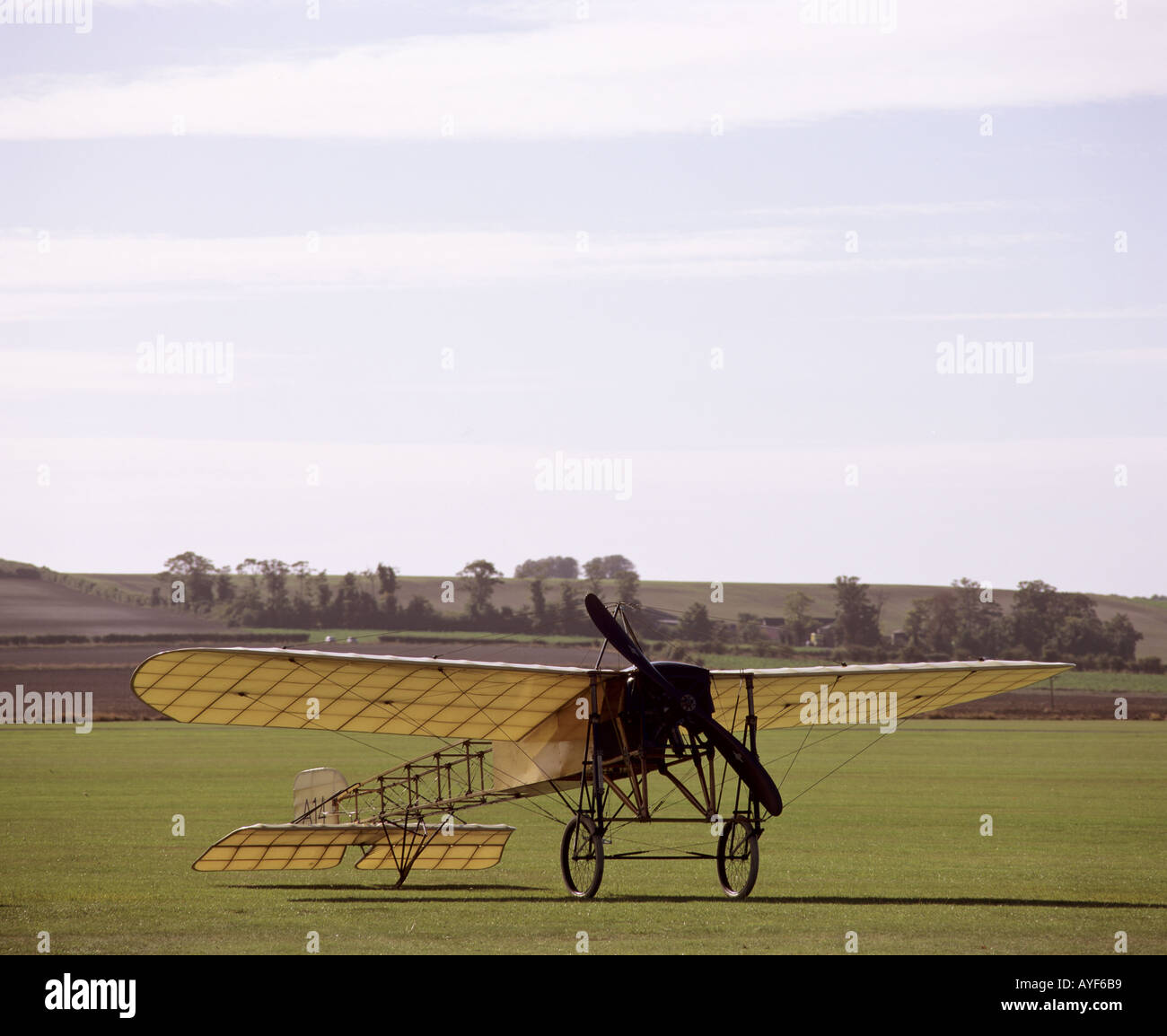 First flight english channel hi-res stock photography and images - Alamy